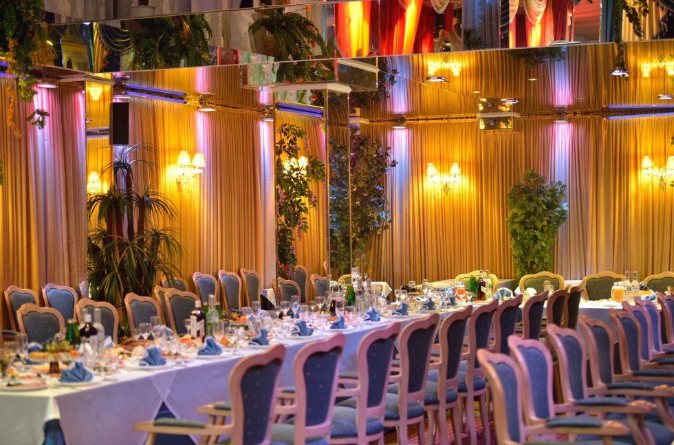 What Is Banquet-Style Seating? - Onstage Entertainment