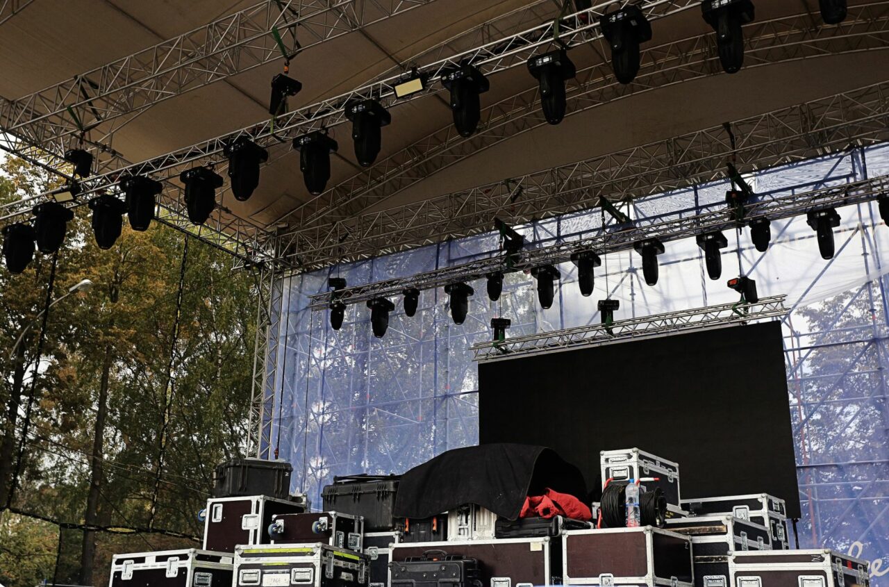 Innovative Event Stage Design - Onstage Entertainment