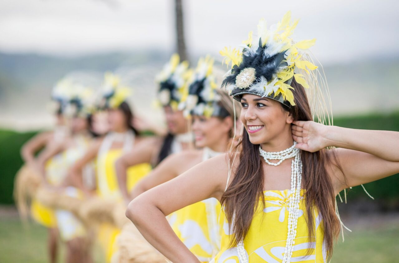 Hosting a Hawaiian-Themed Party - Onstage Entertainment